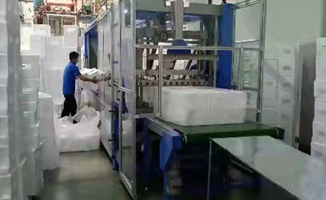 China 6 side packing automatic EPS foam box packing machine ...